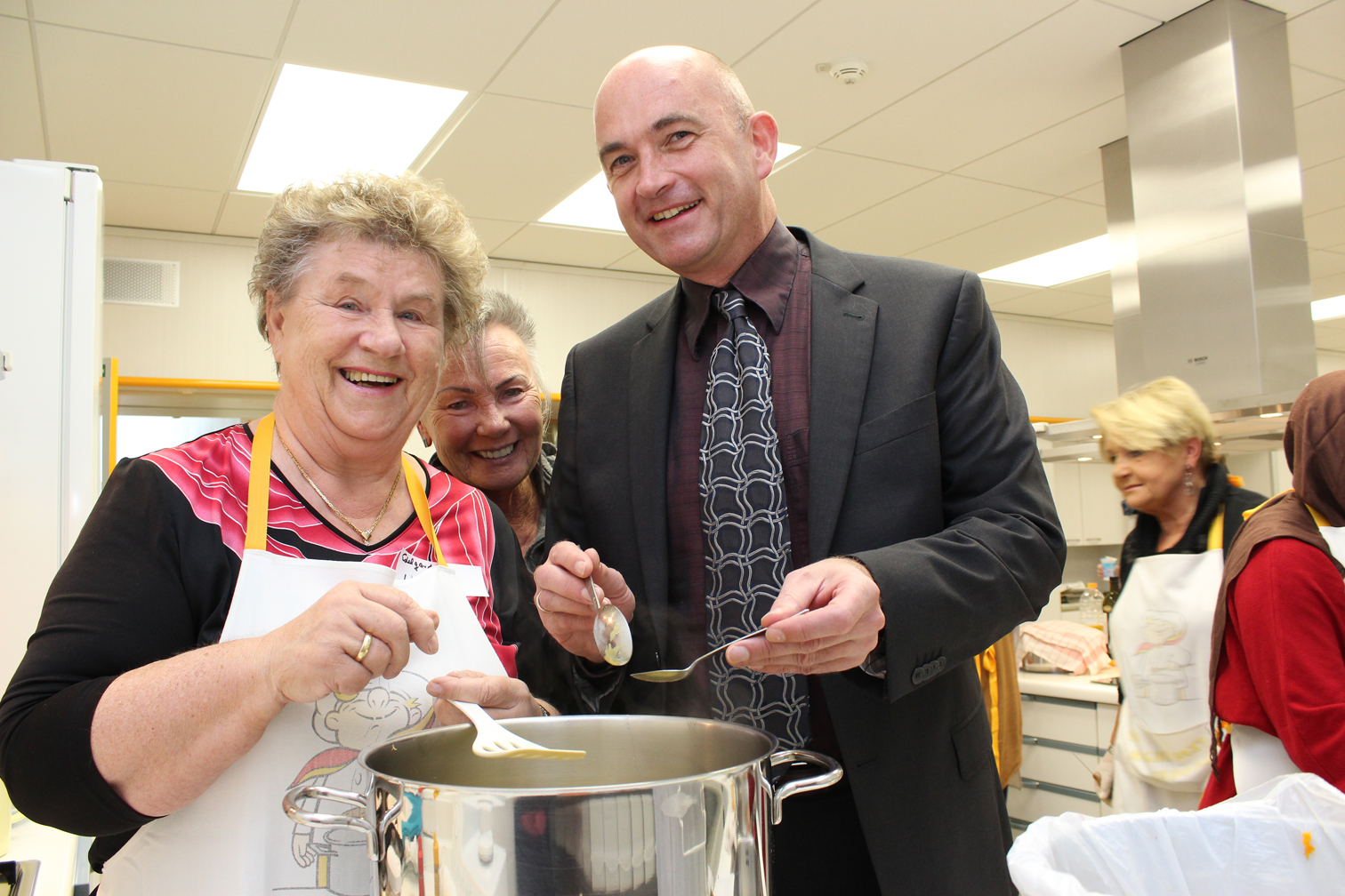 Frauensporttag: WEVG Salzgitter lädt Helfer ins Kochstudio ein - Hallo ...