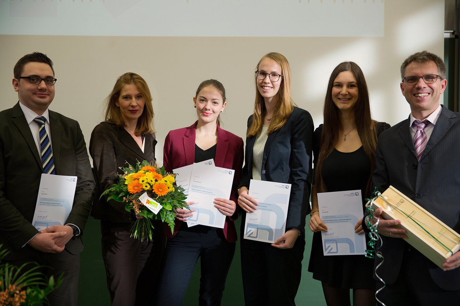 Ostfalia Hochschule in Salzgitter ehrt Absolventen - Hallo Wochenende
