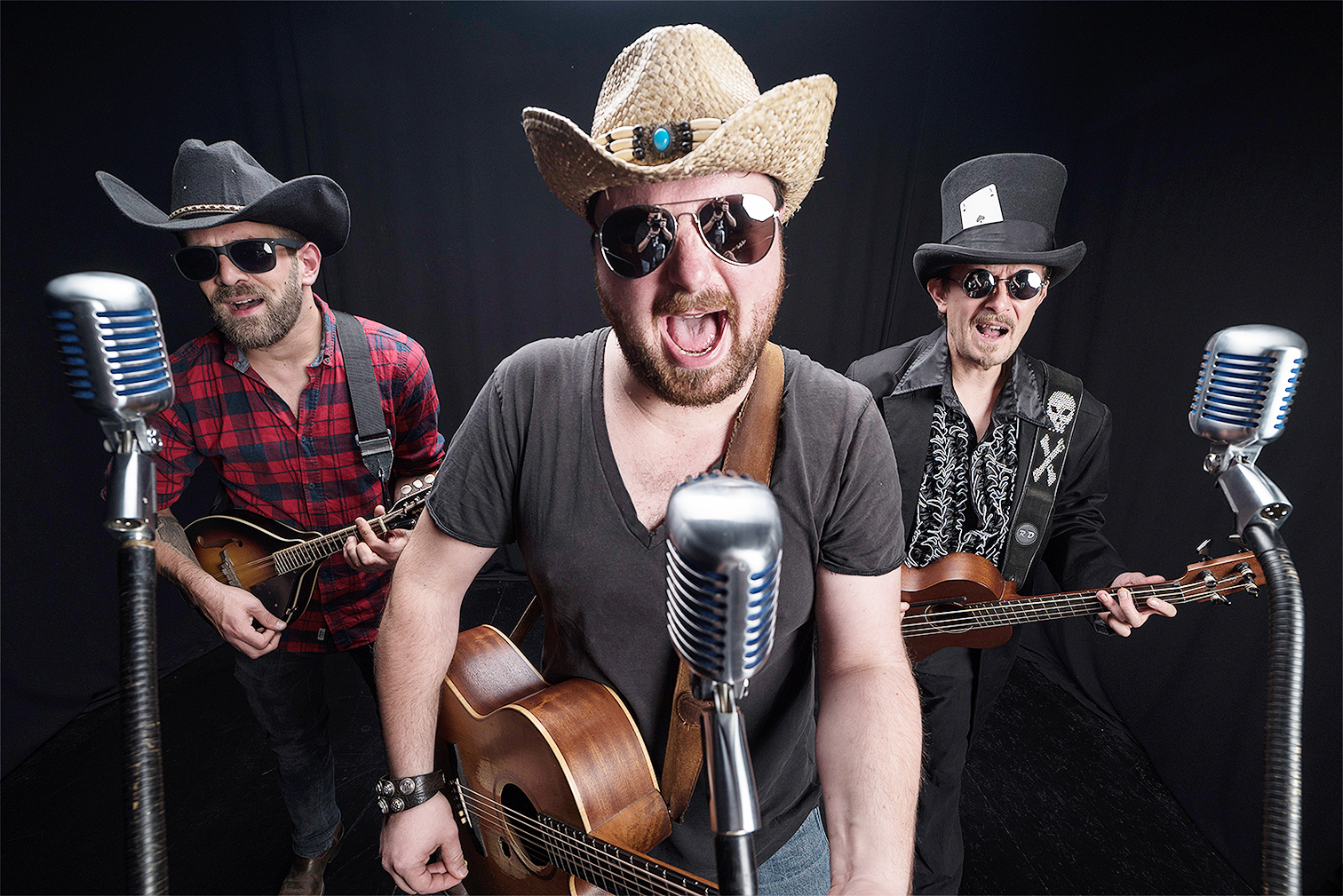 Das Trio Mandowar schlägt in Salzgitters Kniki auf - Hallo Wochenende